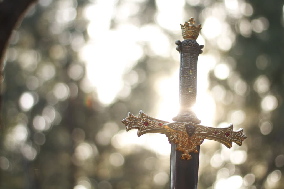 Between Pen and Sword: The Secret to Writing Great Fight Scenes - Novlr